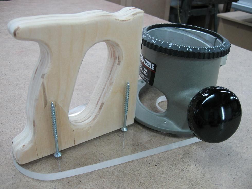 Shopmade D-handle Router Base - FineWoodworking