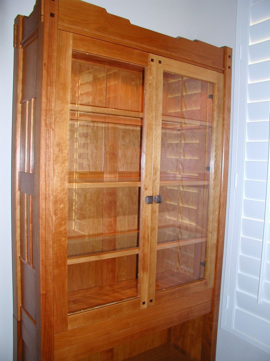 Arts and Crafts Display Cabinet - FineWoodworking